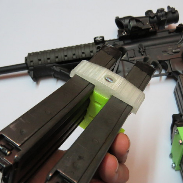 3D Printable Dual Magazine holder M4 by Ve Steven