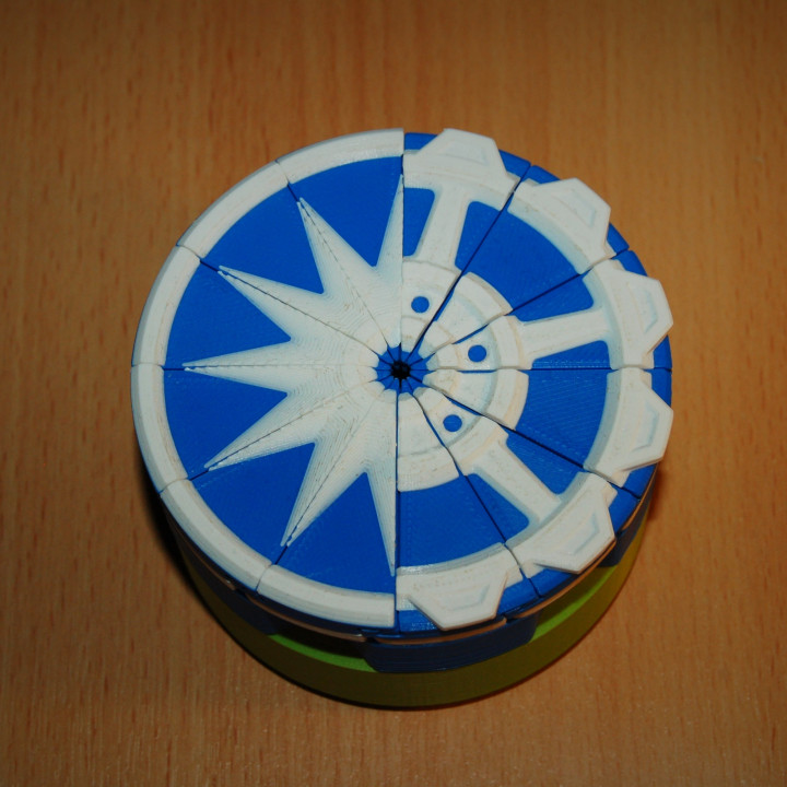 3D Printable Gear Lid - 12 Leaf Aperture Iris Box by Brien Allison