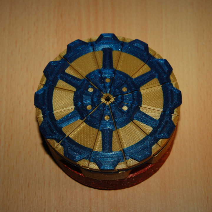 3D Printable Gear Lid - 12 Leaf Aperture Iris Box by Brien Allison