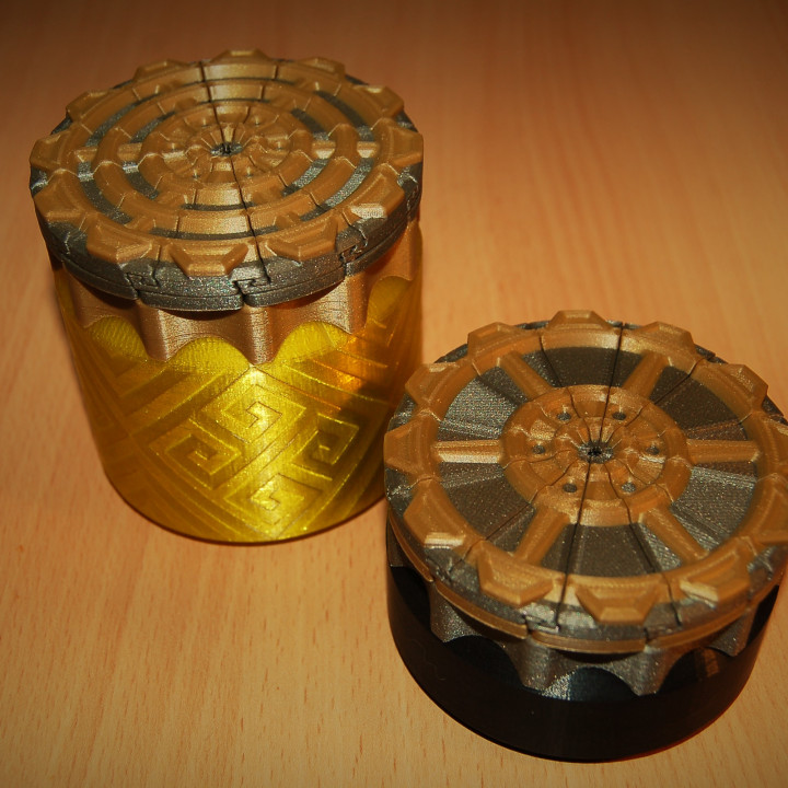 3D Printable Gear Lid - 12 Leaf Aperture Iris Box by Brien Allison