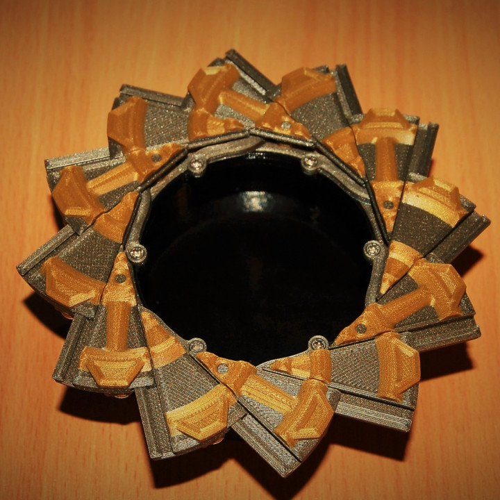 3D Printable Gear Lid - 12 Leaf Aperture Iris Box by Brien Allison