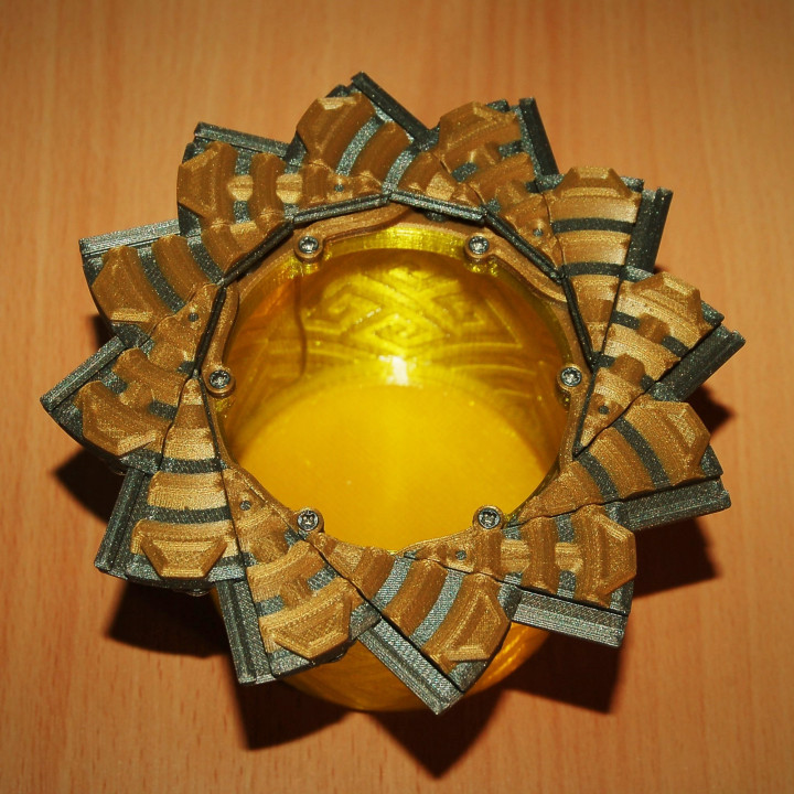 3D Printable Gear Lid - 12 Leaf Aperture Iris Box by Brien Allison