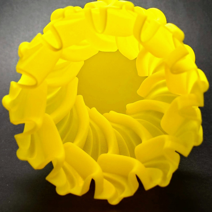 3D Printable Wavvy Wavvy by Jordon