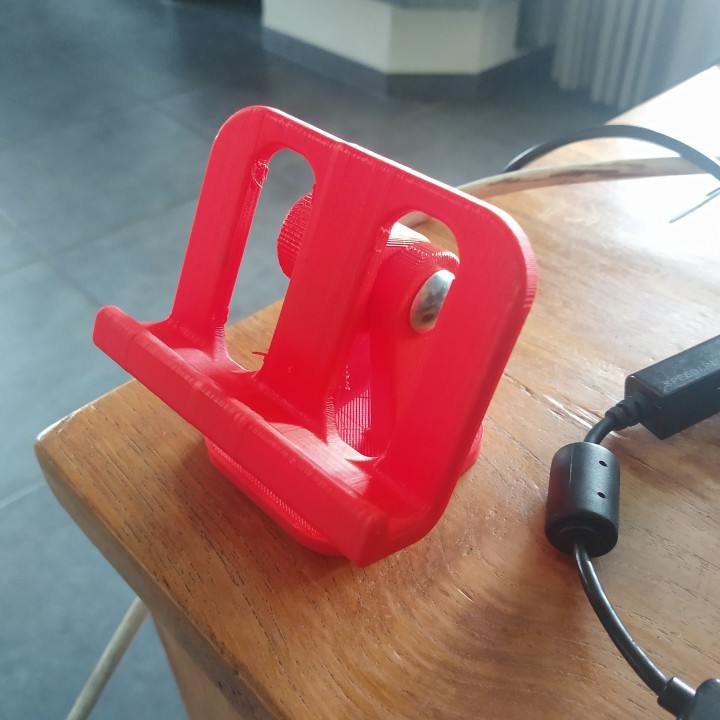 3D Printable adjustable phone holder by matijs van Kempen