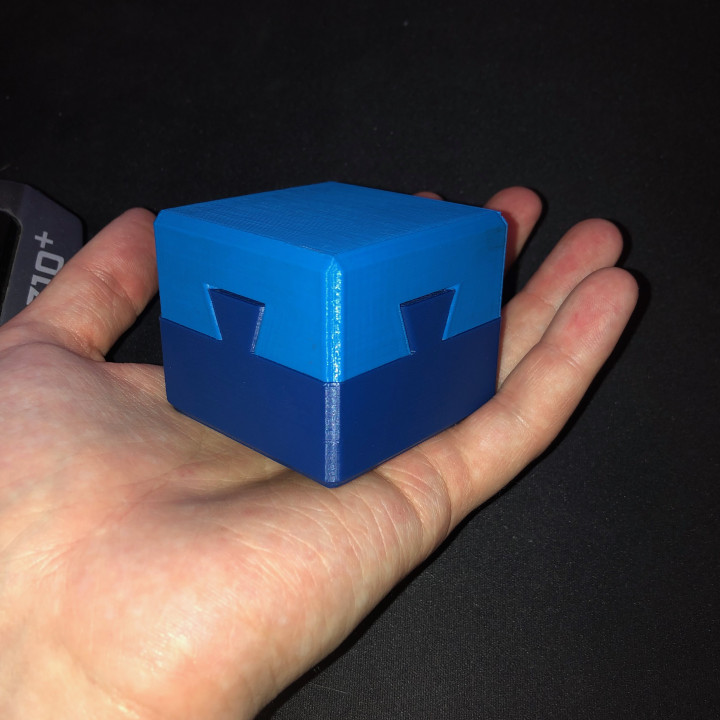 3D Printable Dovetail Puzzle Box by Connor Swenson