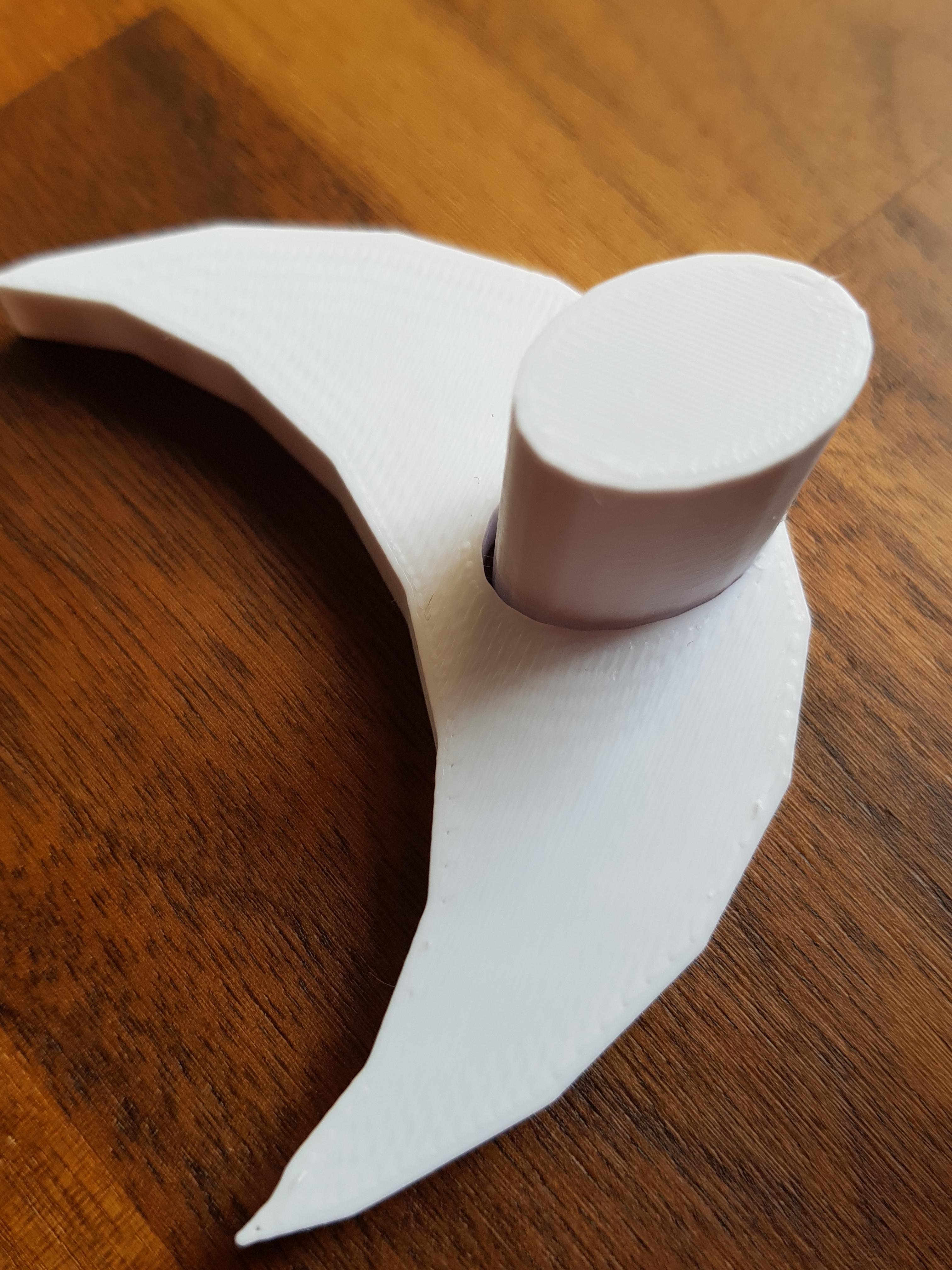 3D Printable headset stand by Matthew McFarland