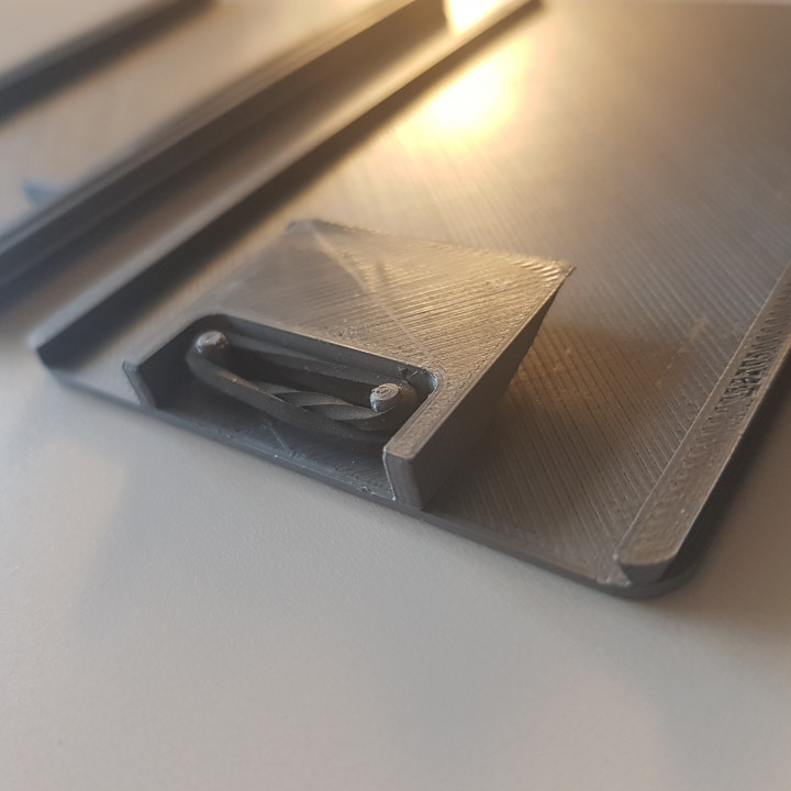 3D Printable Cardprotector by Matthys West