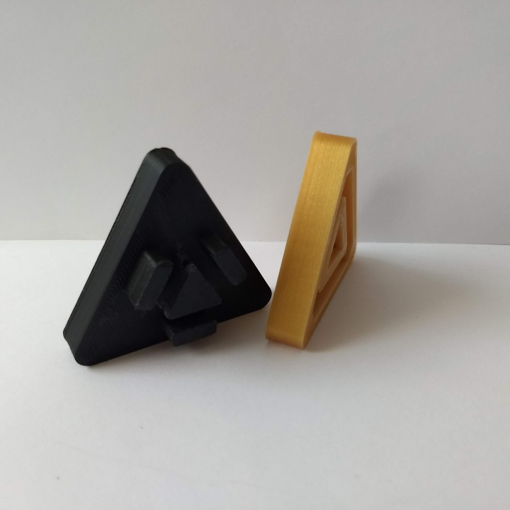 3D Printable Triangle Puzzle III by EL3D