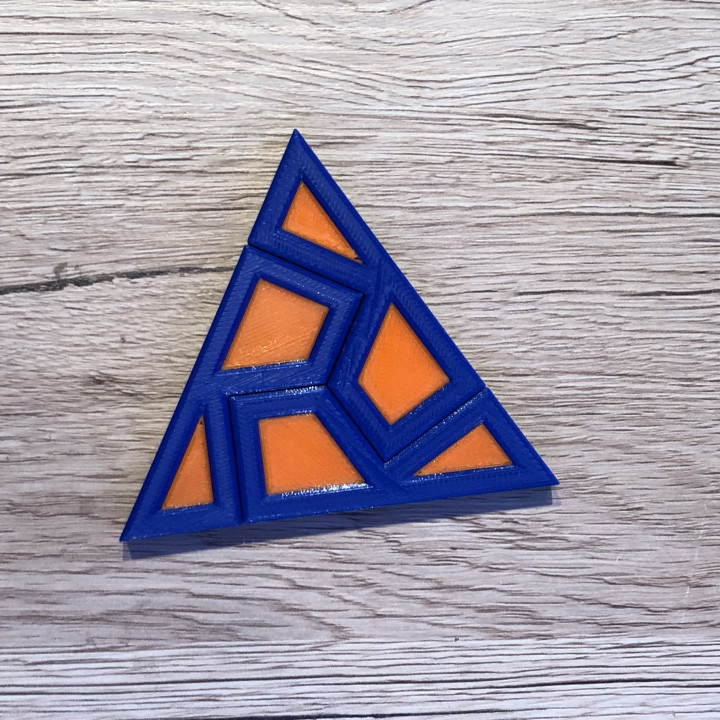 3D Printable Triangle Puzzle by Robert K.