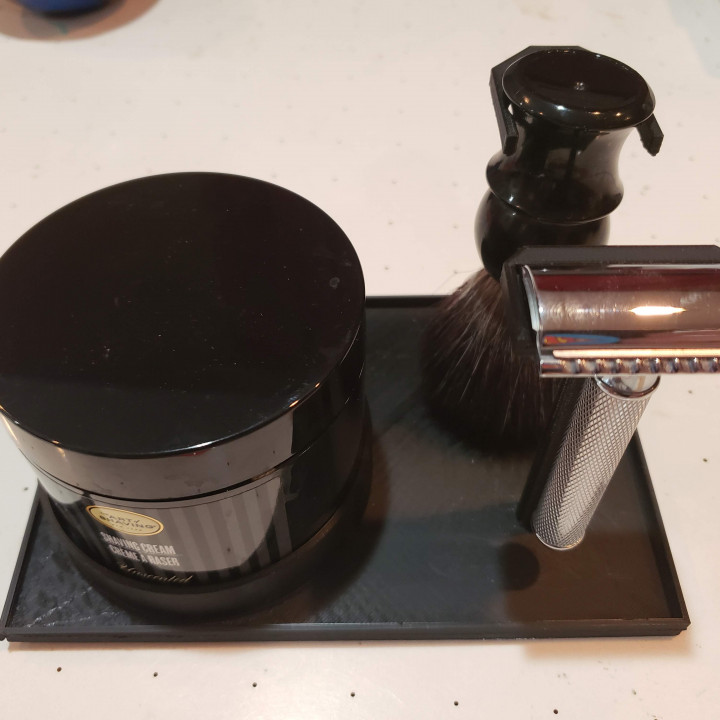 3D Printable Saftey Razor Organizer by Curtis Fields