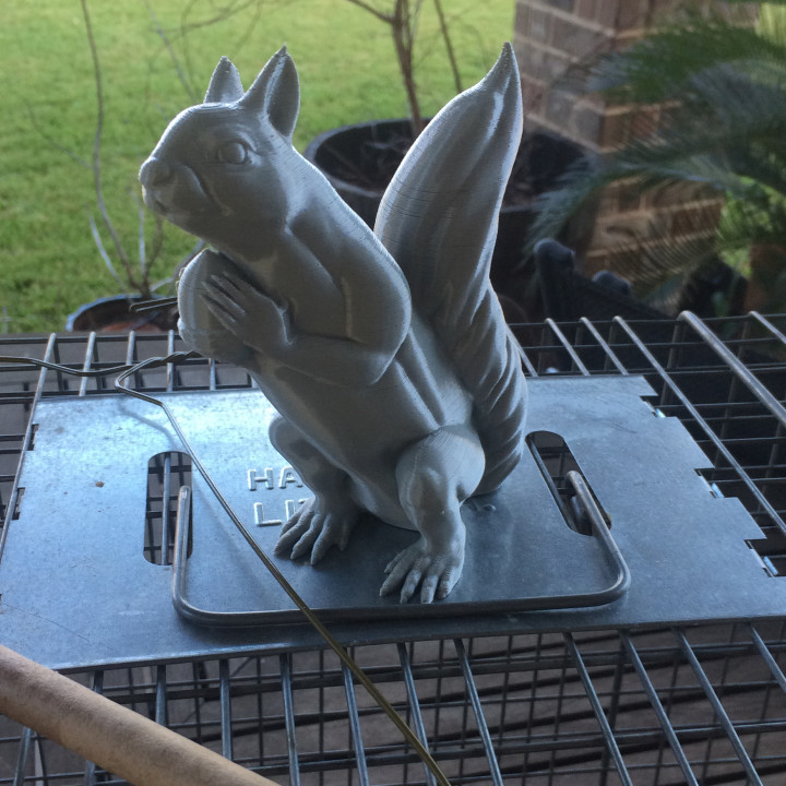 3D Printable Squizzle! A Supports Free Squirrel Sculpt by Louise Driggers