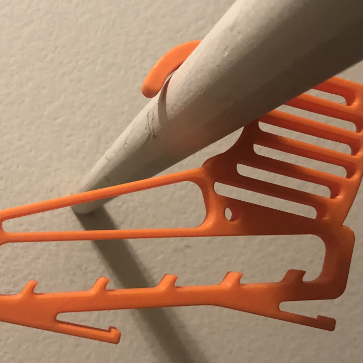 3D Printable Clothes Hanger by Shahram Zomorrodi