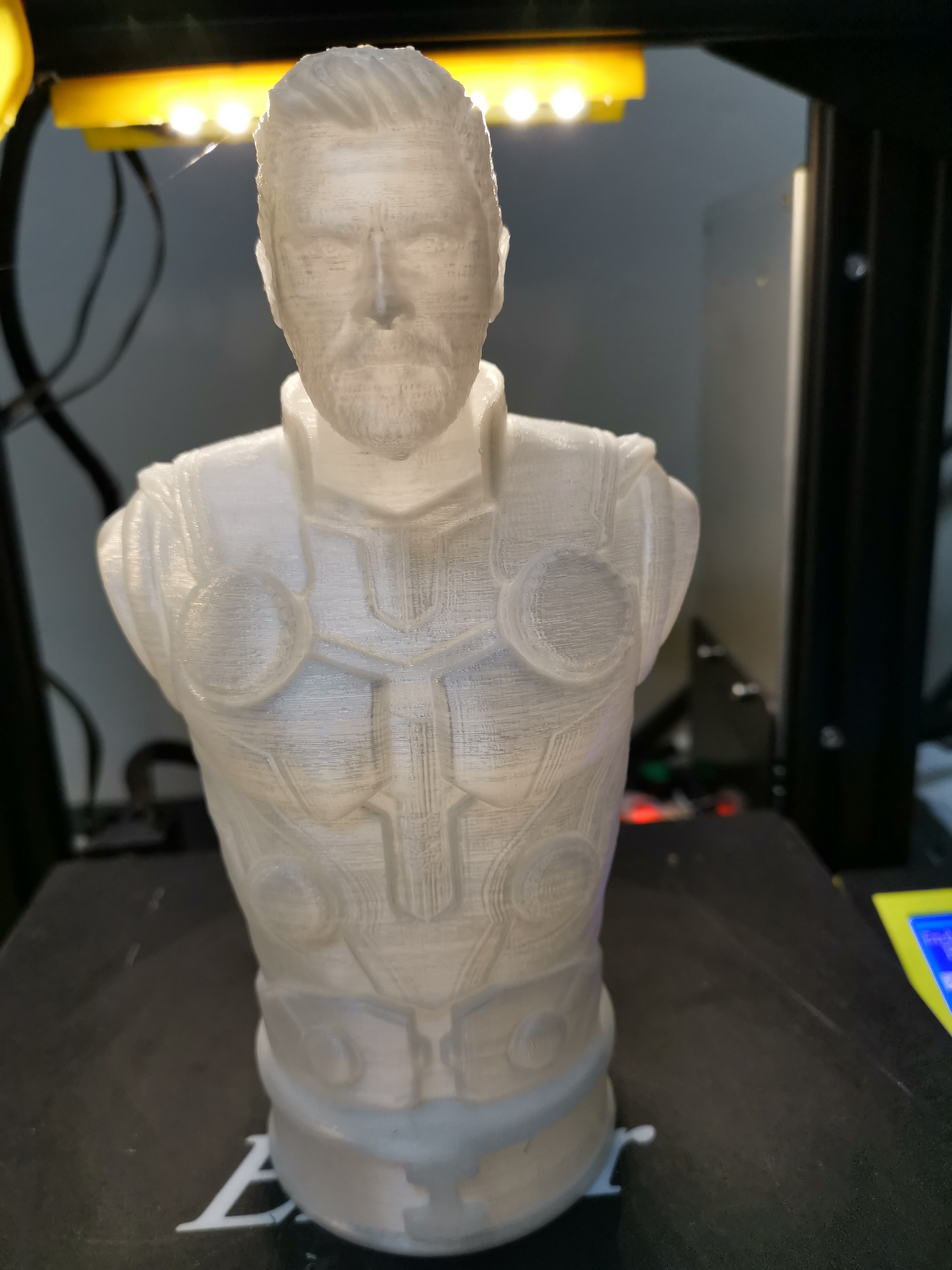3D Printable Thor - Avengers Infinity wars by Fotis Mint Studios