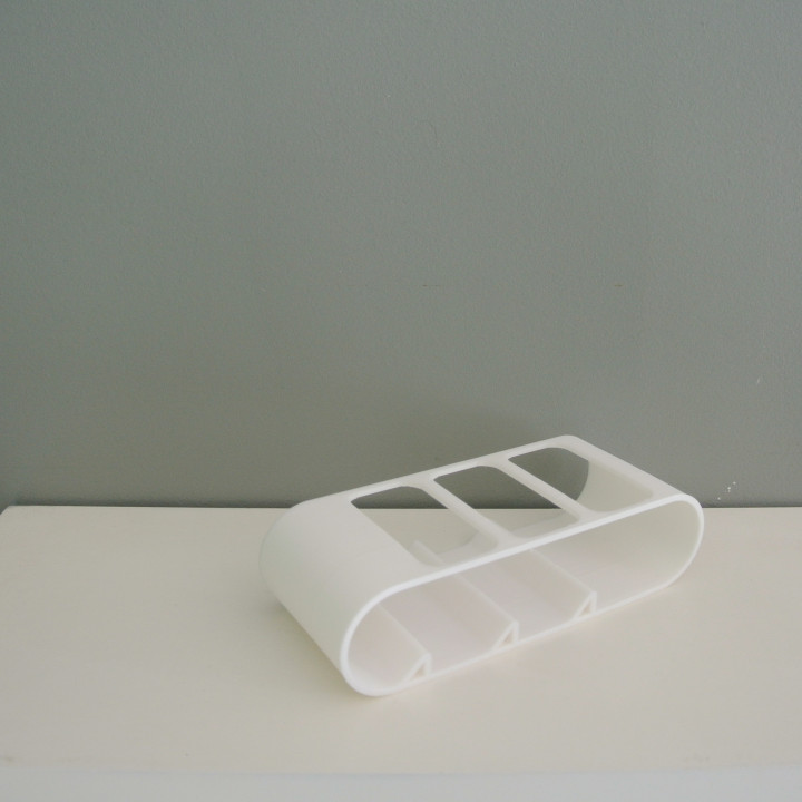 3D Printable Remote stand by Corentin Paquet