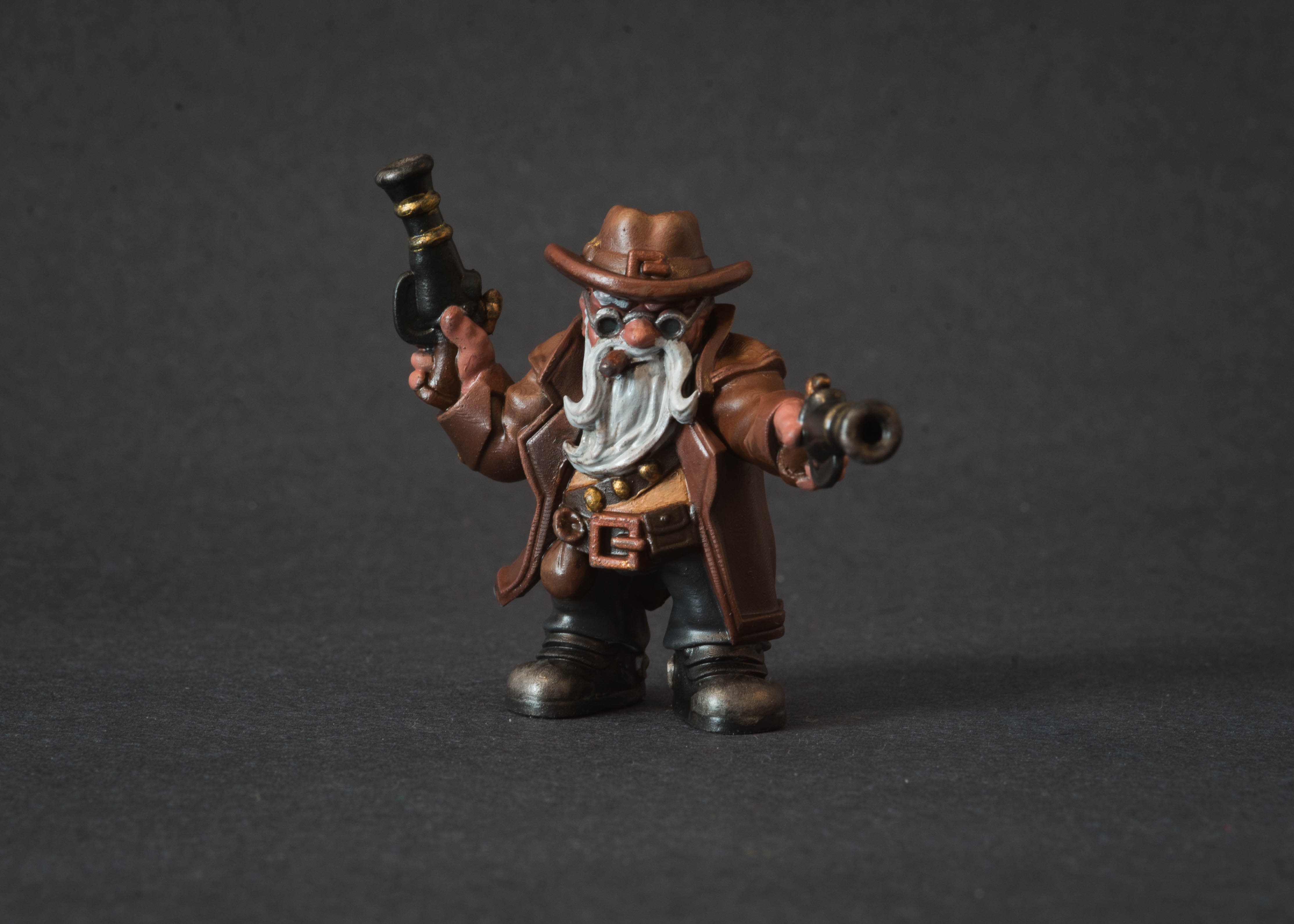 3D Printable Gunslinger dwarf by Stanislav Kuznetsov