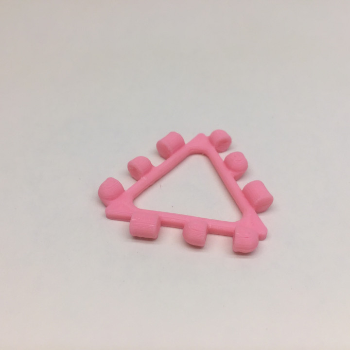 3D Printable triangle frame by Ethan Bender