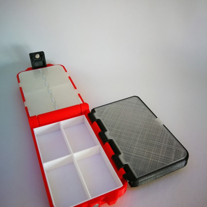 3D Printable UNIVERSAL BOX /MEDIKIT by Kevin Thomas