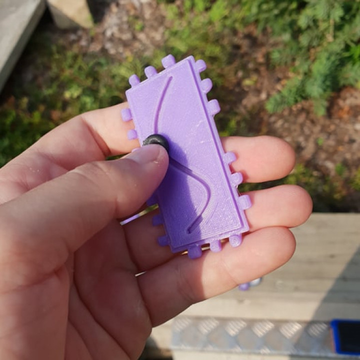 3D Printable Polypanel customizable phone case by Renee Taylor