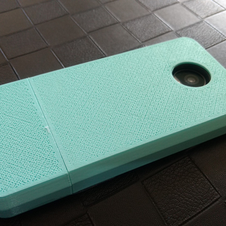 3D Printable Moto Z2 Play phone case (with power snap) by Ronoaldo