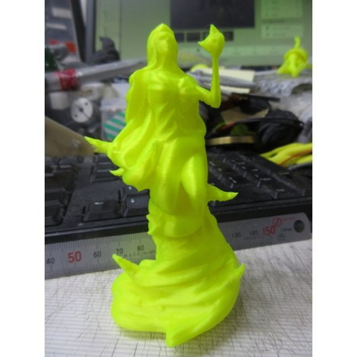 3D Printable Shadow lady witch by Sinofw