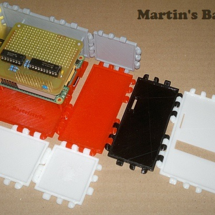 3D Printable PolyPanel Raspberry Pi case by Martin Schmidt