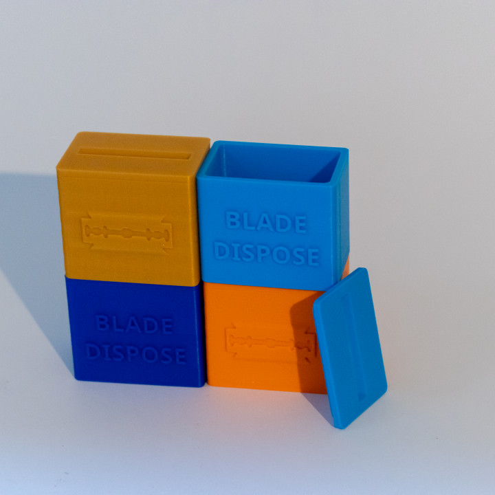 3D Printable Razor Blade Dispose Box by Johnny Chan