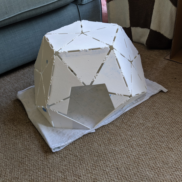 3D Printable PolyPanels cat house by ryan