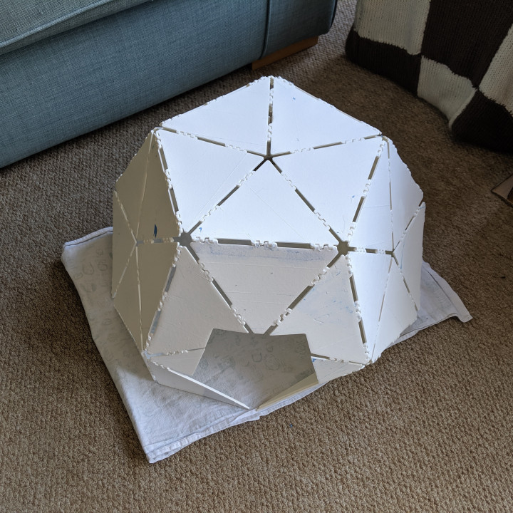 3D Printable PolyPanels cat house by ryan