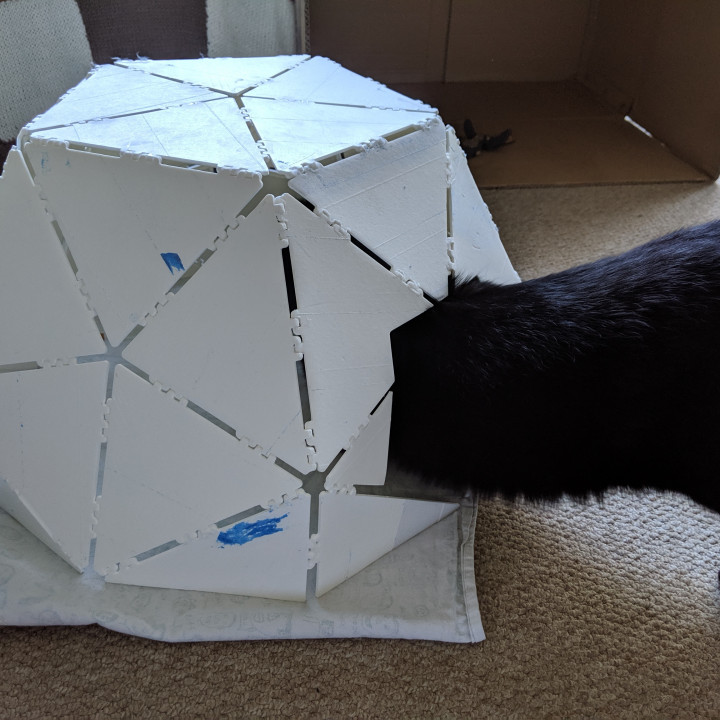 3D Printable PolyPanels cat house by ryan
