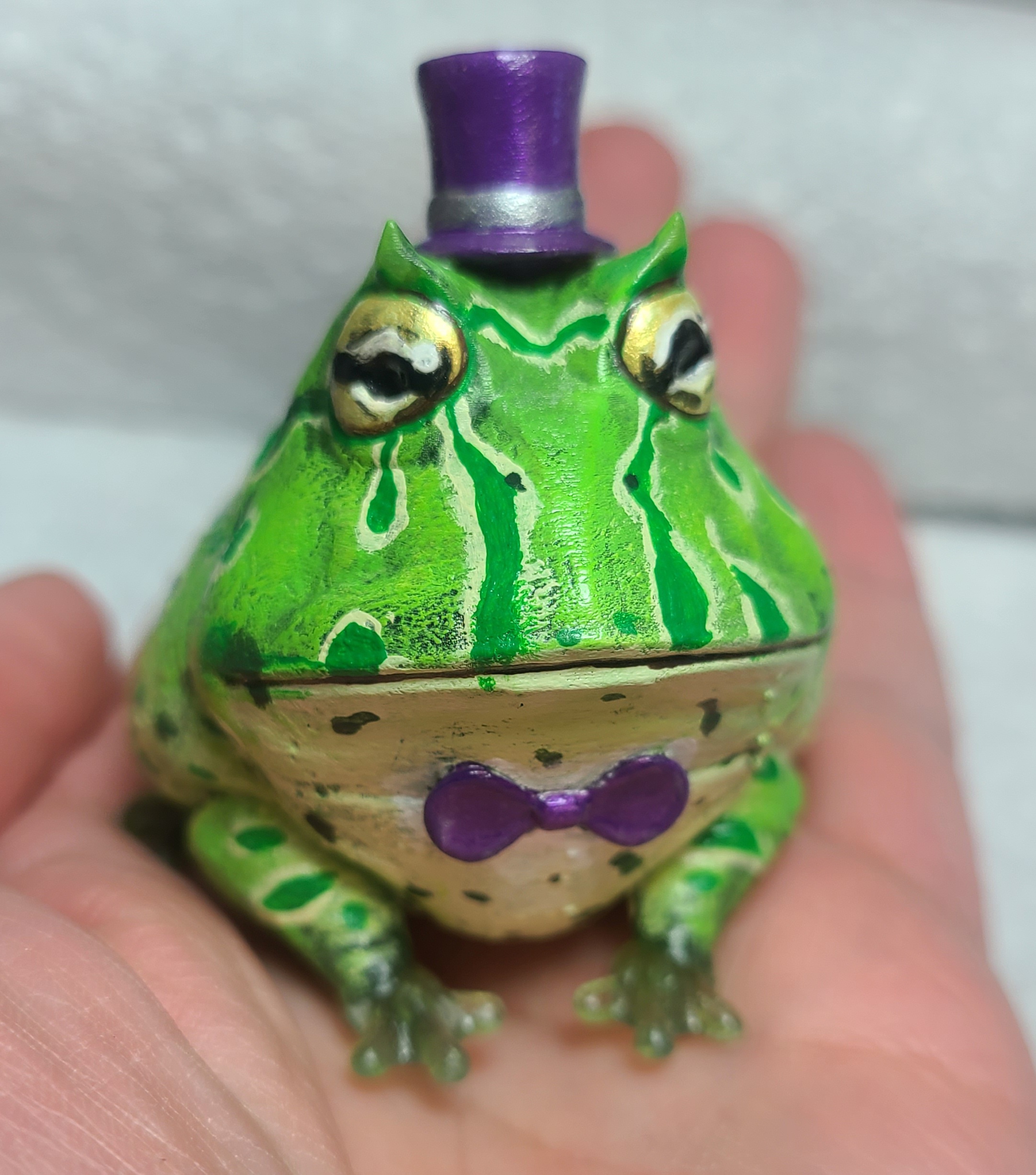 3D Printable Dapper Frog by Matthew Kean