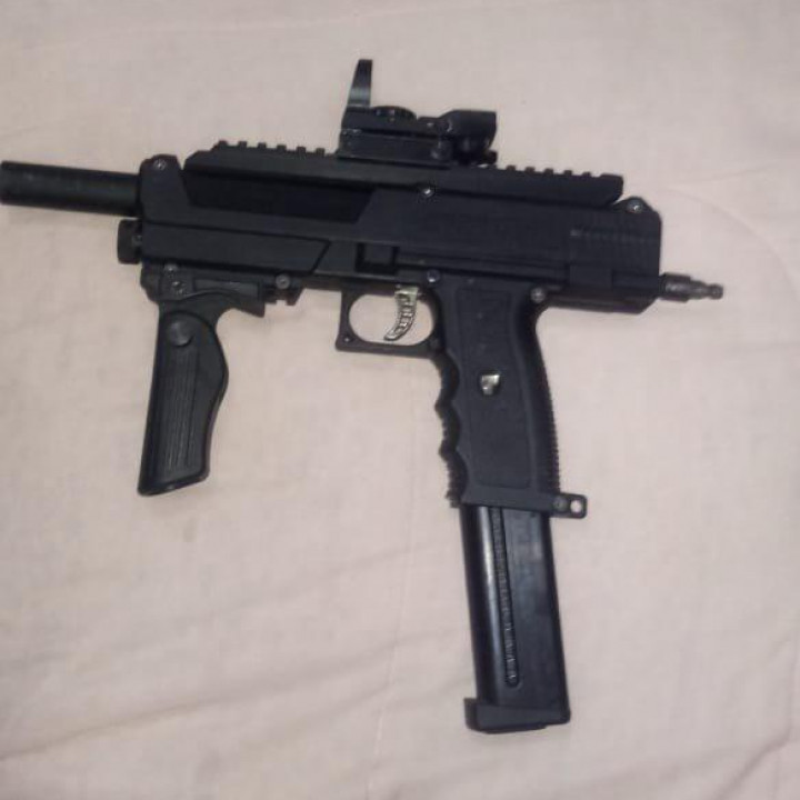 3D Printable TIPX Picattiny Top Rail by Marco Antonio Oliveira