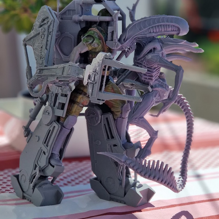 3D Print of DIY Alien vs. Power Loader fight with LED lights by ...