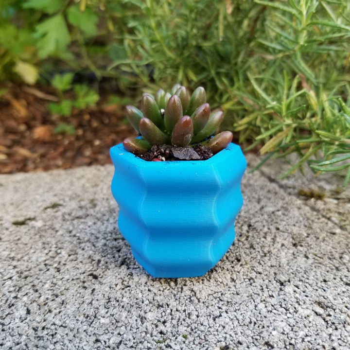3D Printable Hex Helix Pot by Joel Bonasera