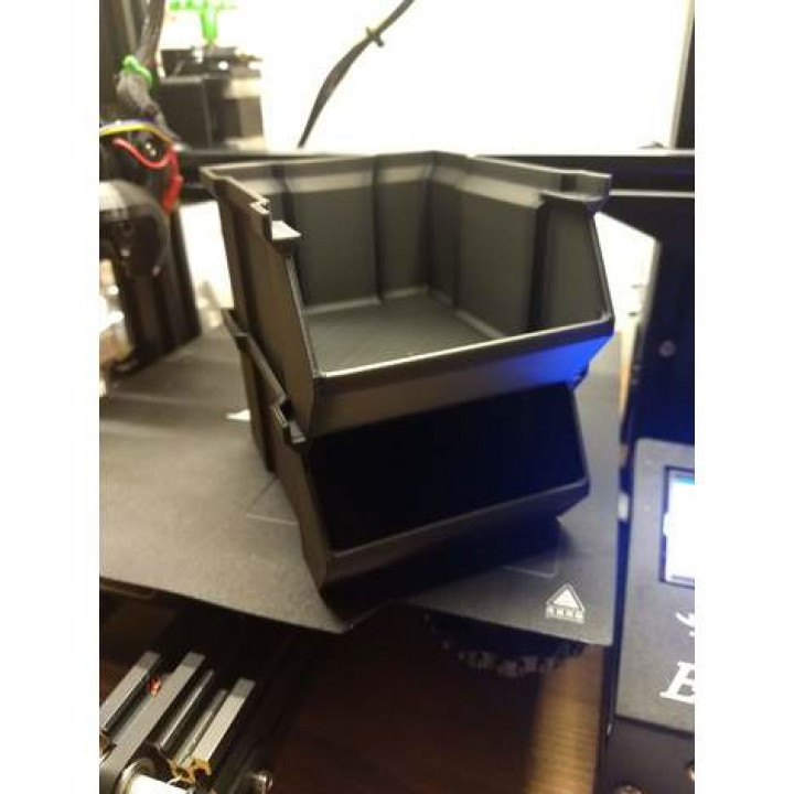 3D Printable Stackable Box by Alessio Marano