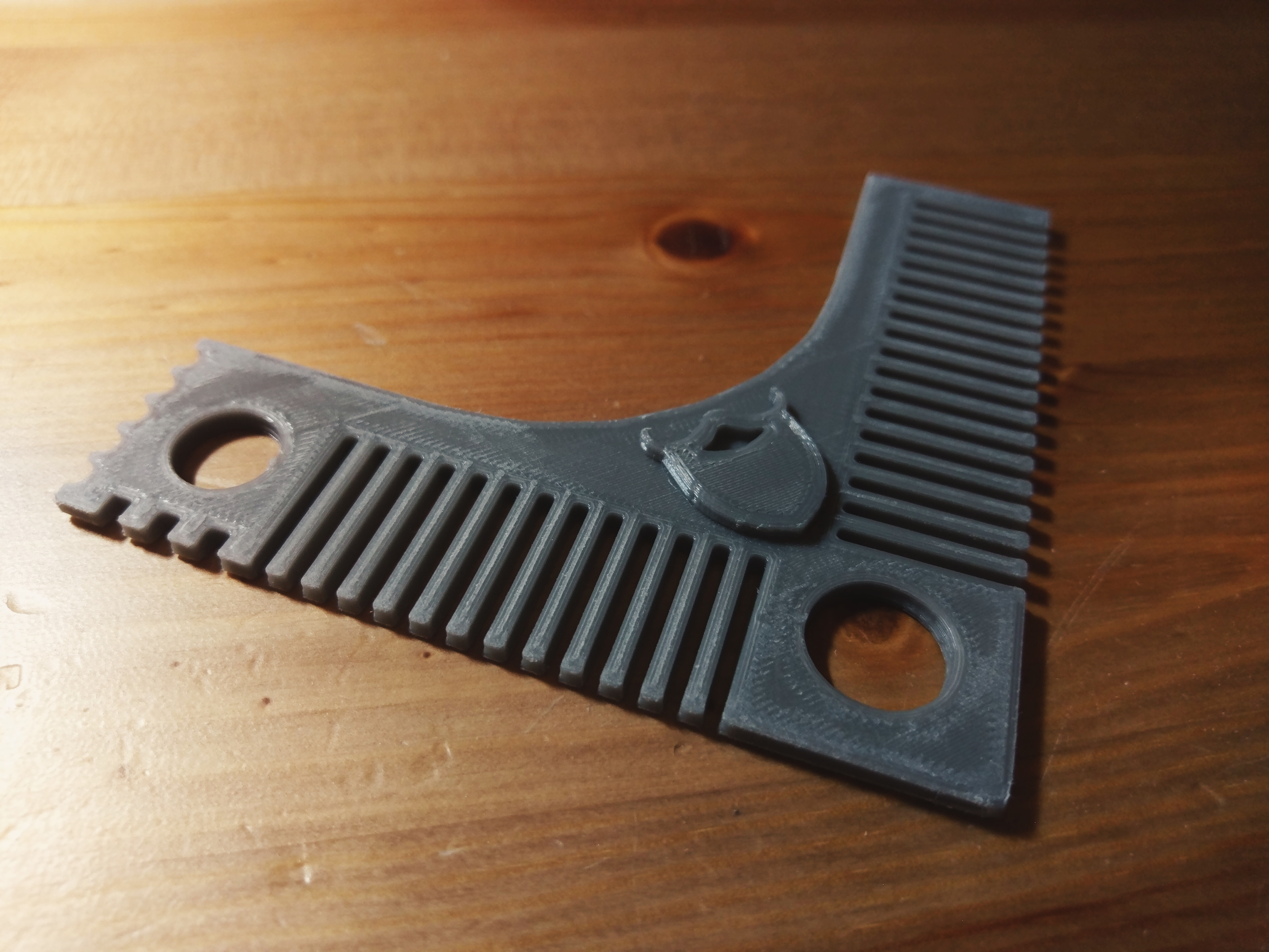 3D Printable Perfect Beard Comb by Mirco Rottermaier