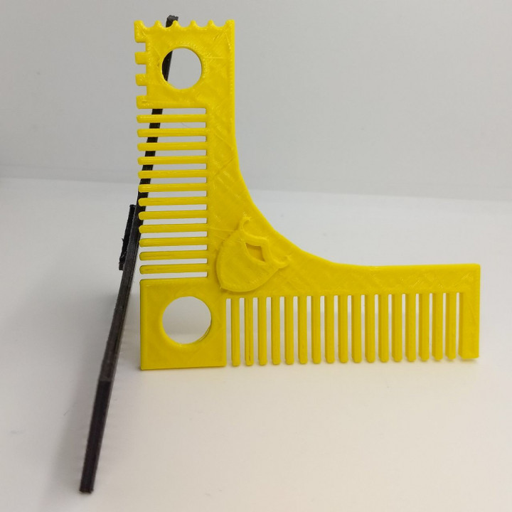 3D Printable Perfect Beard Comb by Mirco Rottermaier
