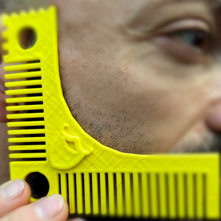 3D Printable Perfect Beard Comb by Mirco Rottermaier