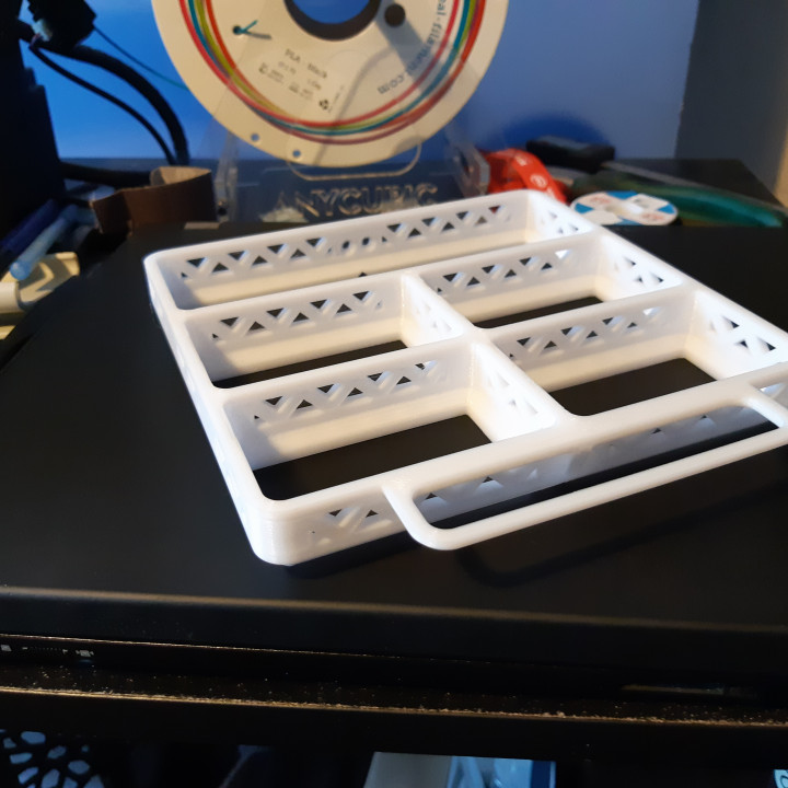 3D Printable small parts storage case by Florin Lucian Catalin Dumitrescu