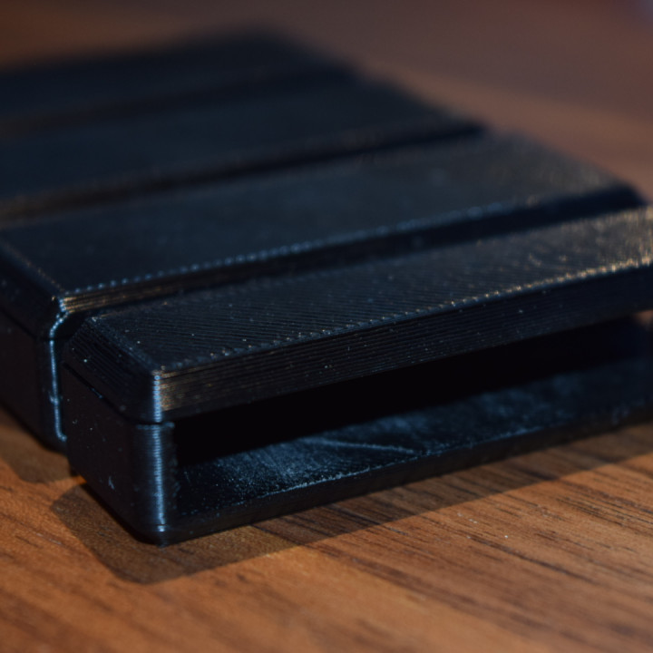 3D Printable Smart - Card Holder by Daniel Andersson