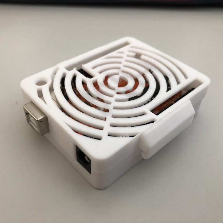 3D Printable Arduino Uno case by Hamish