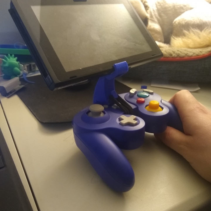 3D Printable Wireless Gamecube Controller Mount by Kurt Hansen