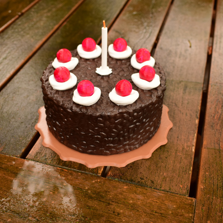 3D Printable Portal Cake by Tanya Wiesner