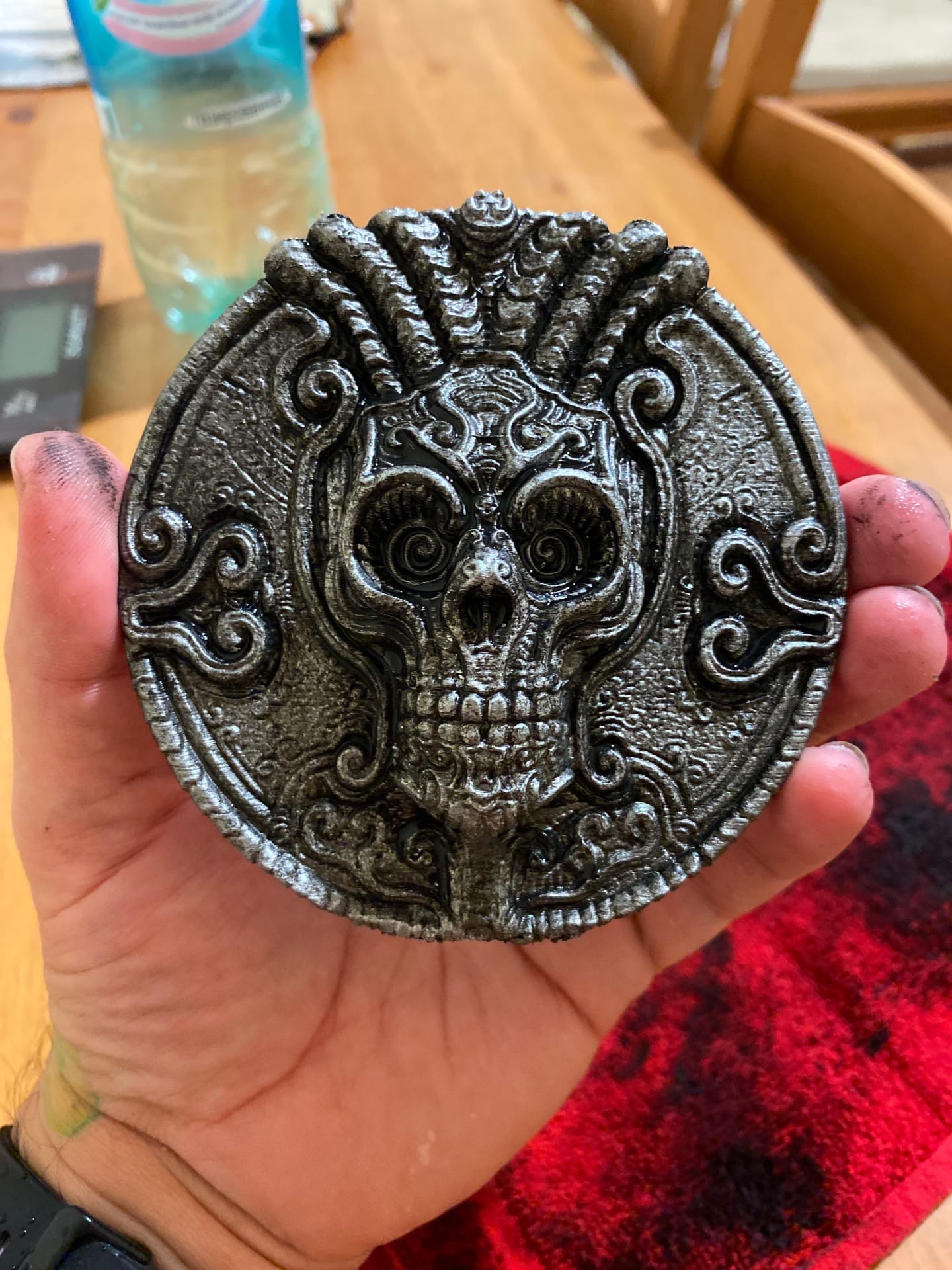 3D Printable skull coin by Zane Rogers