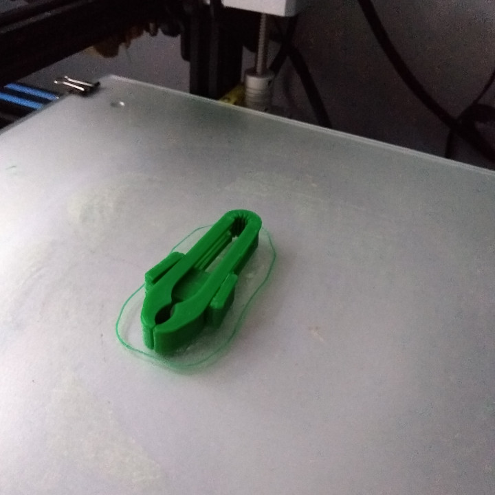 3D Printable Sliding Clip Clamp by Devan Metz