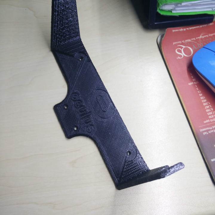 3D Printable Oculus Rift CV1 Wall Mount by Václav Bílý