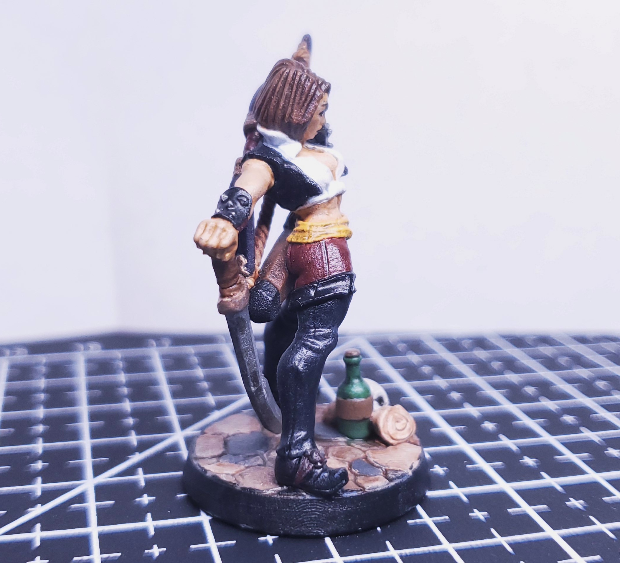 3D Printable Aline the Bold - Rogue Heroine by Artisan Guild