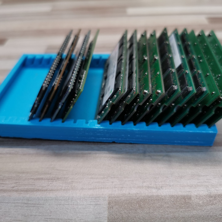 3D Printable RAM Stand by SmileyFace28