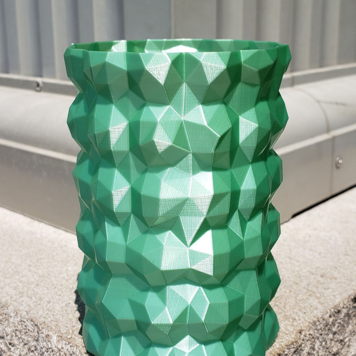 3D Printable Low Poly Tube by Jordon