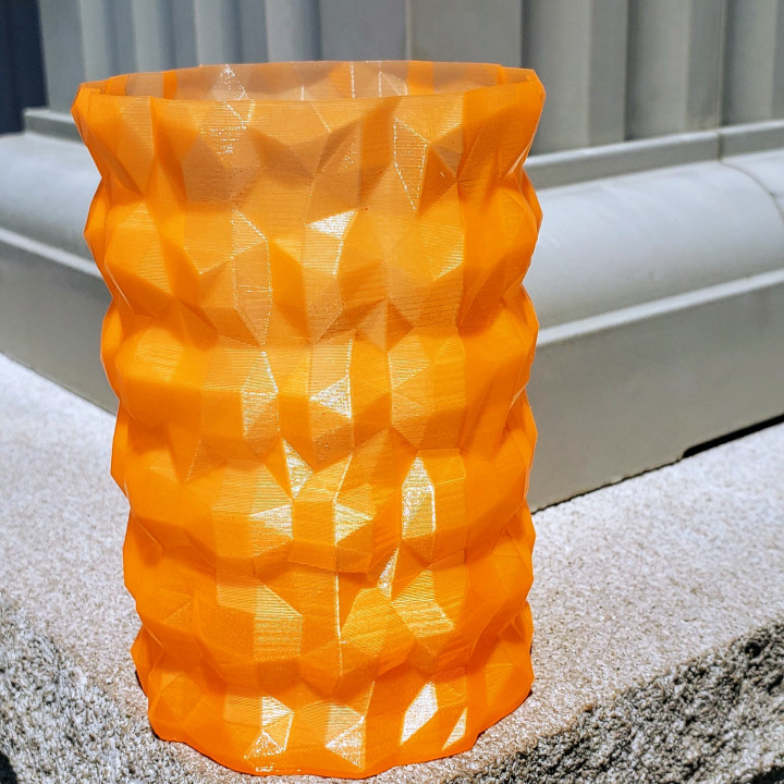 3D Printable Low Poly Tube by Jordon