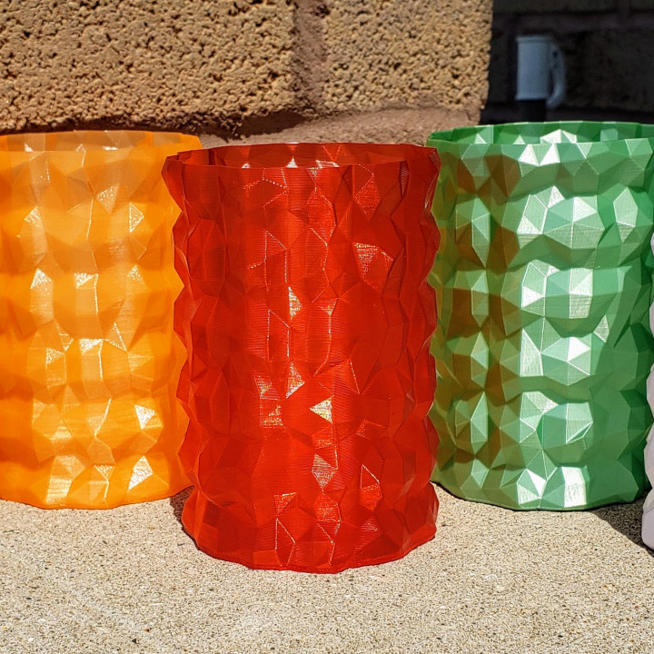 3D Printable Low Poly Tube by Jordon